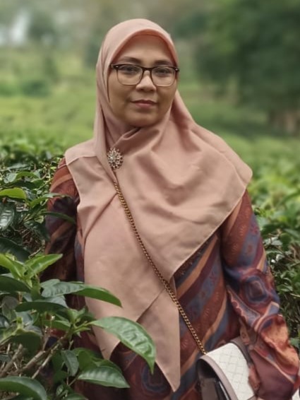 MI Attaqwa 20 Bekasi — Dra. Muslihah